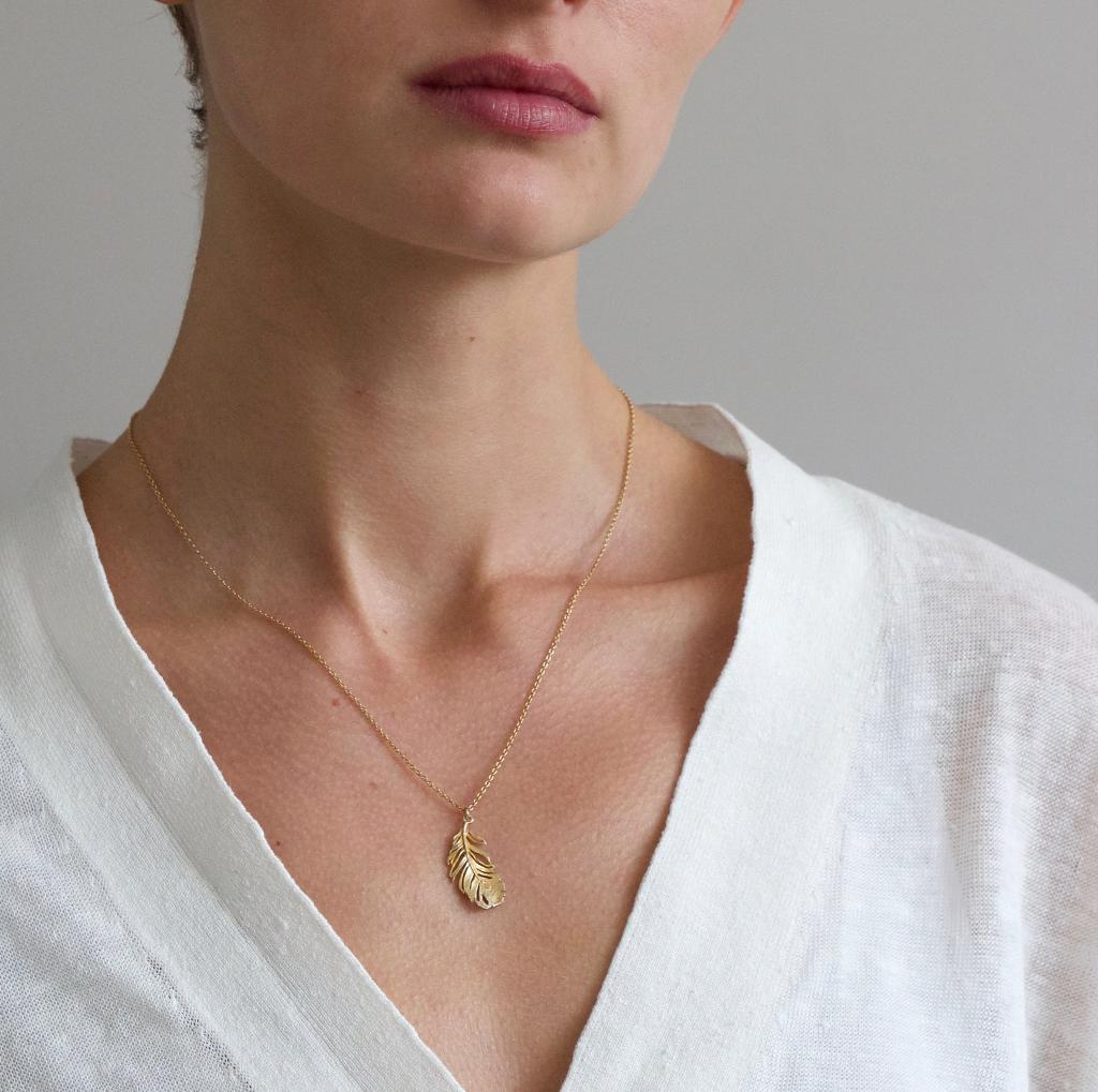 Alex Monroe Peacock Feather Necklace Silver – The Hambledon