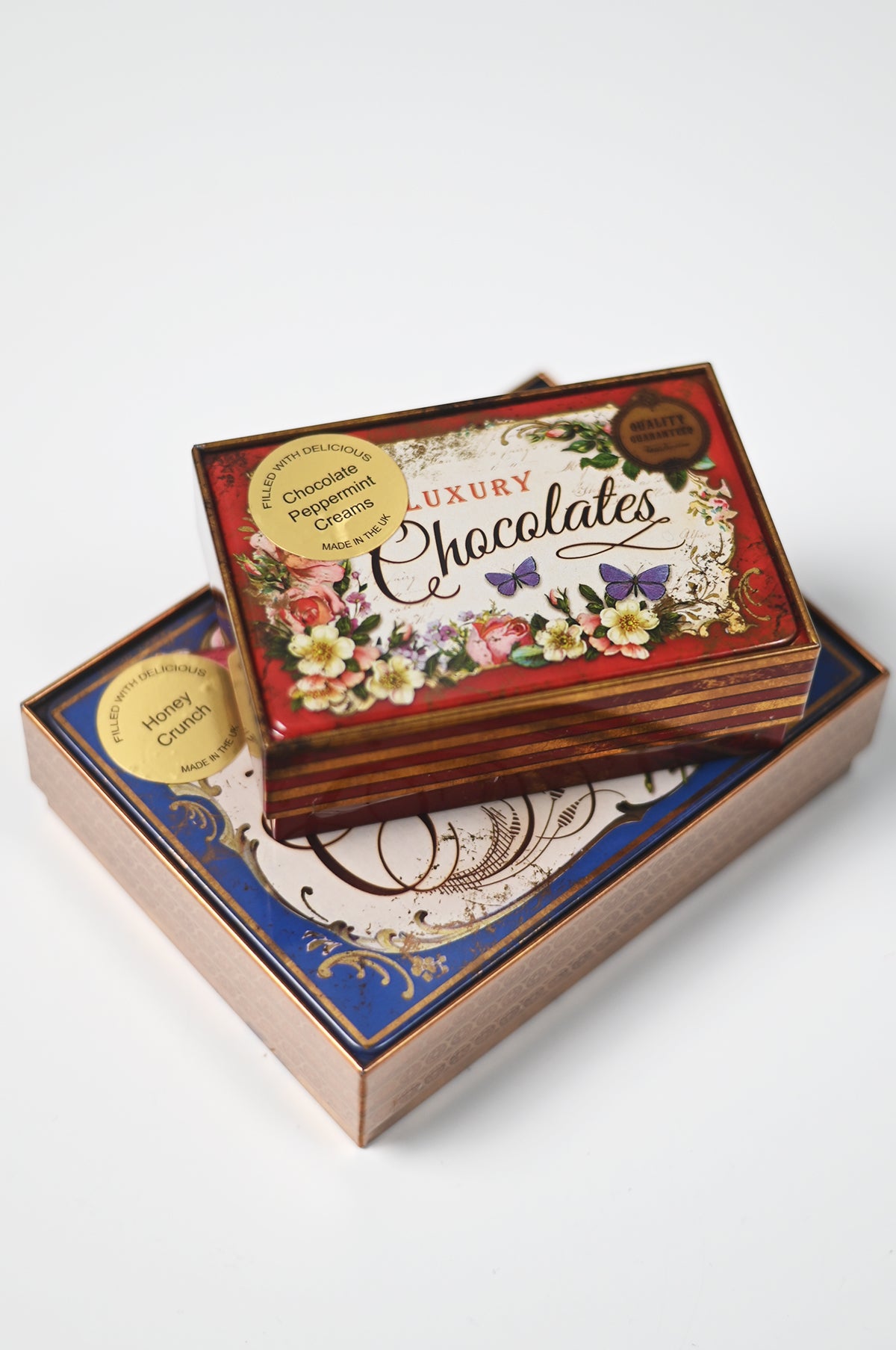 Nostalgia Blue Chocolate Tin Honeycomb Crunch – The Hambledon