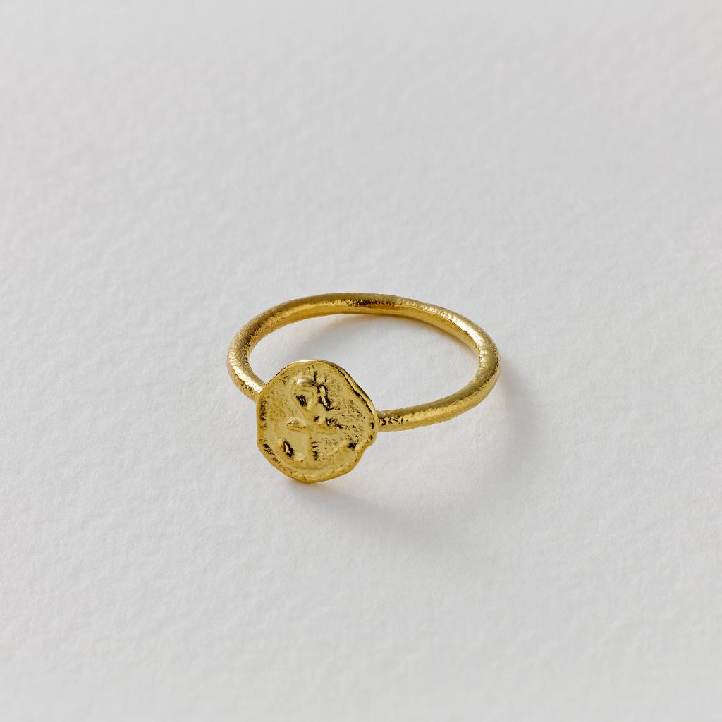 Alex Monroe Mudlarked Anchor Token Stacker Ring Gold – The Hambledon